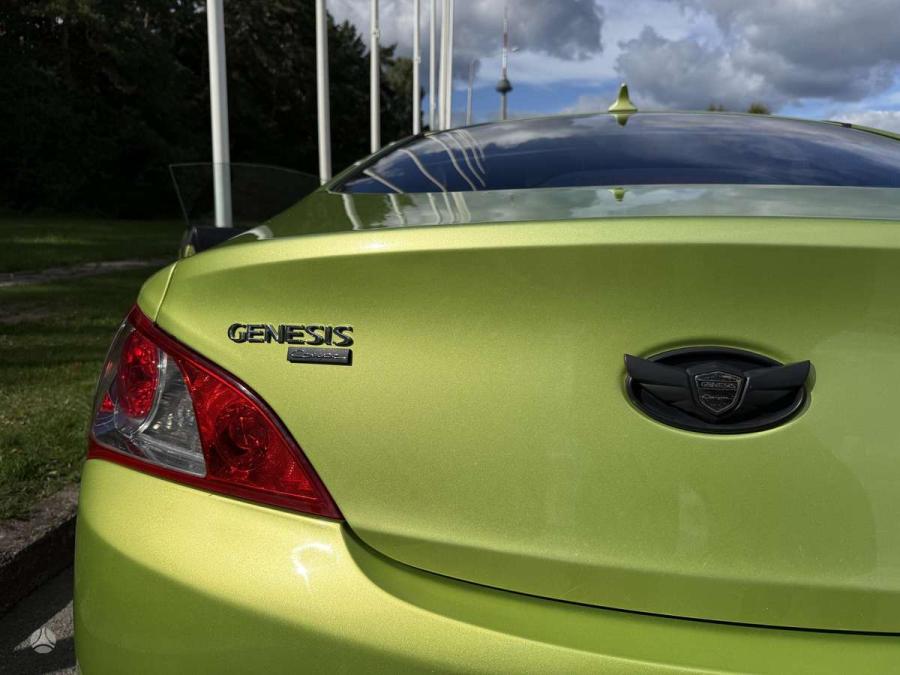 Zaļš Hyundai Genesis 2010 Viļņa, ar dzinēja tilpumu 2.00 L un nobraukumu 157 tūkst. km par 7000 €, foto 14 vietnē AUTOMOTO.COM.LV
