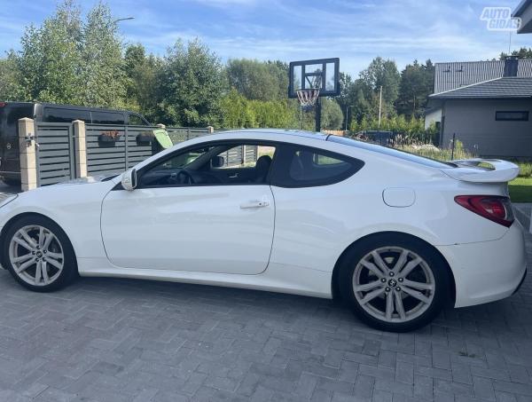 White Hyundai Genesis 2011 in Vilnius, with an engine capacity of 3.80 L and mileage of 146 thousand km for 6900 €, photo 3 on AUTOMOTO.COM.LV