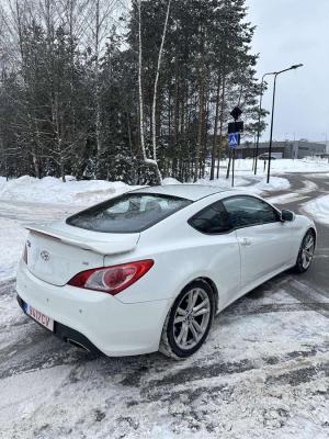 Balts Hyundai Genesis 2011 Viļņa, ar dzinēja tilpumu 3.78 L un nobraukumu 146 tūkst. km par 6500 €, foto 6 vietnē AUTOMOTO.COM.LV