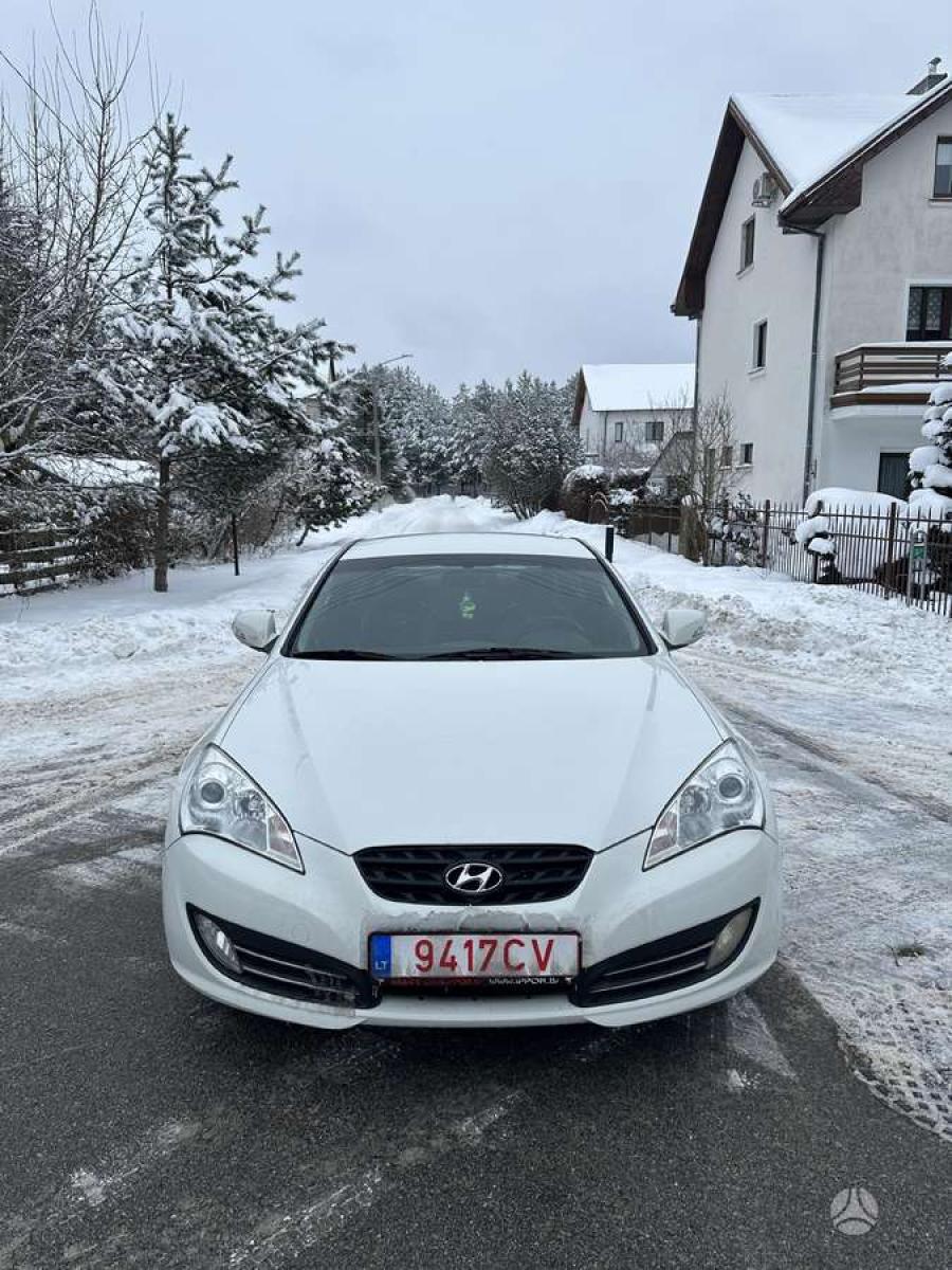 Balts Hyundai Genesis 2011 Viļņa, ar dzinēja tilpumu 3.78 L un nobraukumu 146 tūkst. km par 6500 €, foto 9 vietnē AUTOMOTO.COM.LV