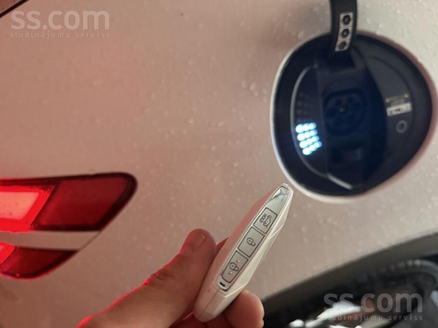 Balts Hyundai Genesis 2024 Rīga, ar dzinēja tilpumu 2.00 L un nobraukumu 38 tūkst. km par 47500 €, foto 34 vietnē AUTOMOTO.COM.LV
