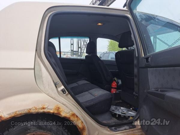 Beige Hyundai Getz 2007 in Tallinn, with an engine capacity of 1.40 L and mileage of 182 thousand km for 499 €, photo 7 on AUTOMOTO.COM.LV