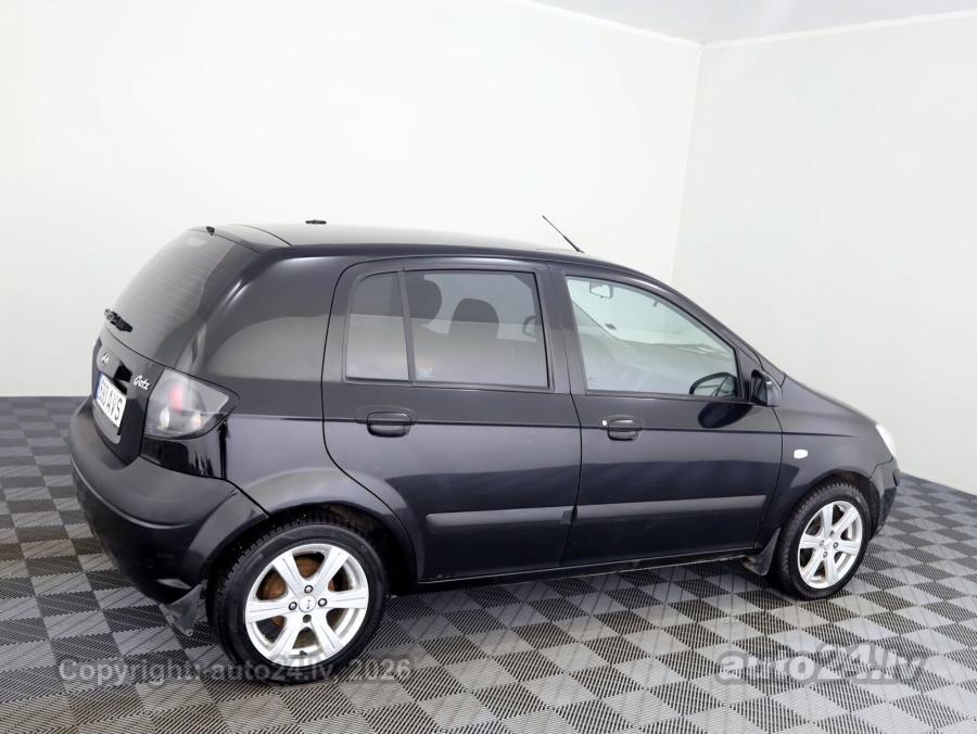 Melns Hyundai Getz 2005 Tallina, ar dzinēja tilpumu 1.40 L un nobraukumu 113 tūkst. km par 1899 €, foto 4 vietnē AUTOMOTO.COM.LV