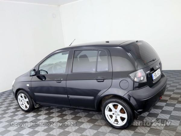 Black Hyundai Getz 2005 in Tallinn, with an engine capacity of 1.40 L and mileage of 113 thousand km for 1899 €, photo 4 on AUTOMOTO.COM.LV