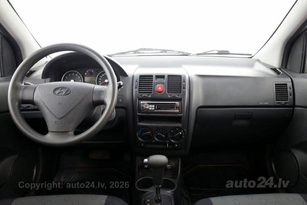 Black Hyundai Getz 2005 in Tallinn, with an engine capacity of 1.40 L and mileage of 113 thousand km for 1899 €, photo 5 on AUTOMOTO.COM.LV