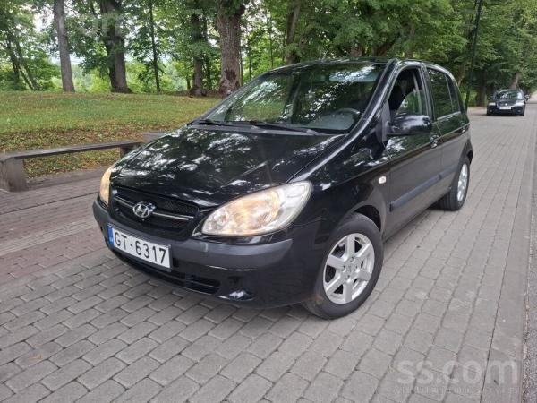 Black Hyundai Getz 2007 in Bauska, with an engine capacity of 1.40 L and mileage of 220 thousand km for 1350 €, photo 1 on AUTOMOTO.COM.LV