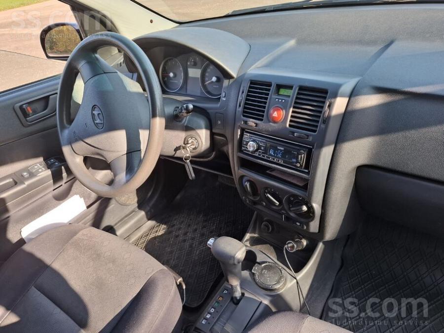 Black Hyundai Getz 2007 in Daugavpils, with an engine capacity of 1.40 L and mileage of 134 thousand km for 1150 €, photo 8 on AUTOMOTO.COM.LV