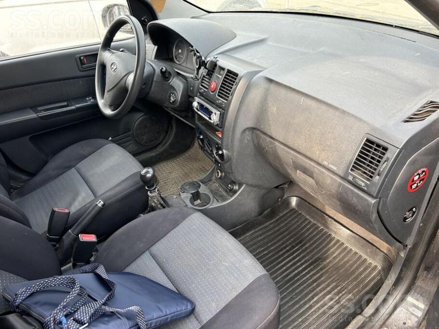 Melns Hyundai Getz 2009 Rīga, ar dzinēja tilpumu 1.50 L un nobraukumu 238 tūkst. km par 495 €, foto 5 vietnē AUTOMOTO.COM.LV