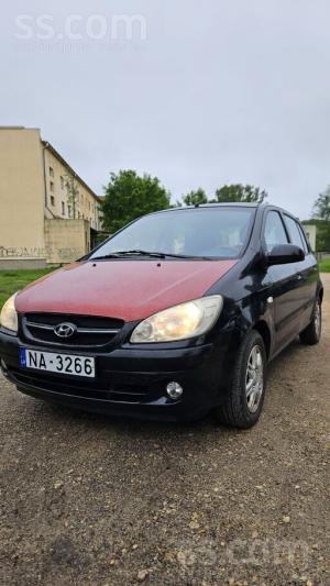 Black Hyundai Getz 2006 in Riga, with an engine capacity of 1.50 L and mileage of 223 thousand km for 1000 €, photo 1 on AUTOMOTO.COM.LV
