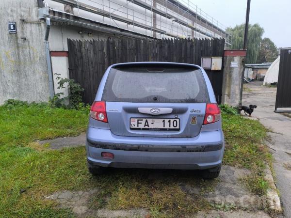 Zils Hyundai Getz 2003 Rīga, ar dzinēja tilpumu 1.50 L un nobraukumu 198 tūkst. km par 1399 €, foto 3 vietnē AUTOMOTO.COM.LV
