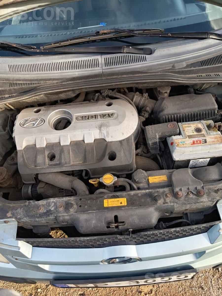 Blue Hyundai Getz 2005 in Cesis, with an engine capacity of 1.50 L and mileage of 266 thousand km for 1070 €, photo 8 on AUTOMOTO.COM.LV