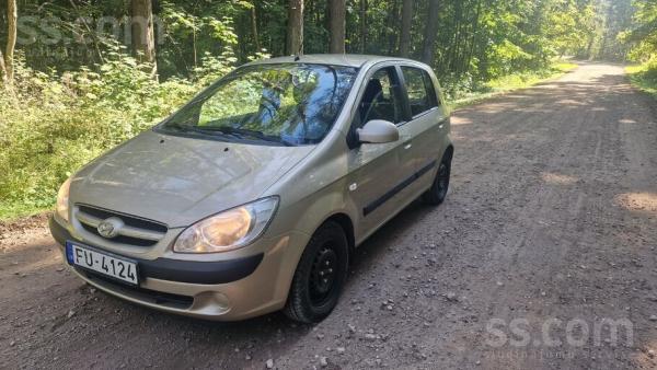 Brown Hyundai Getz 2006 in Riga, with an engine capacity of 1.40 L and mileage of 256 thousand km for 1050 €, photo 1 on AUTOMOTO.COM.LV
