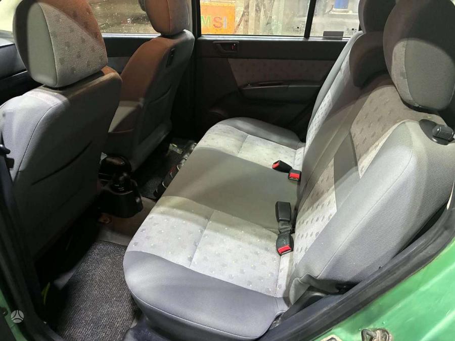 Zaļš Hyundai Getz 2003 Viļņa, ar dzinēja tilpumu 1.60 L un nobraukumu 166 tūkst. km par 800 €, foto 11 vietnē AUTOMOTO.COM.LV
