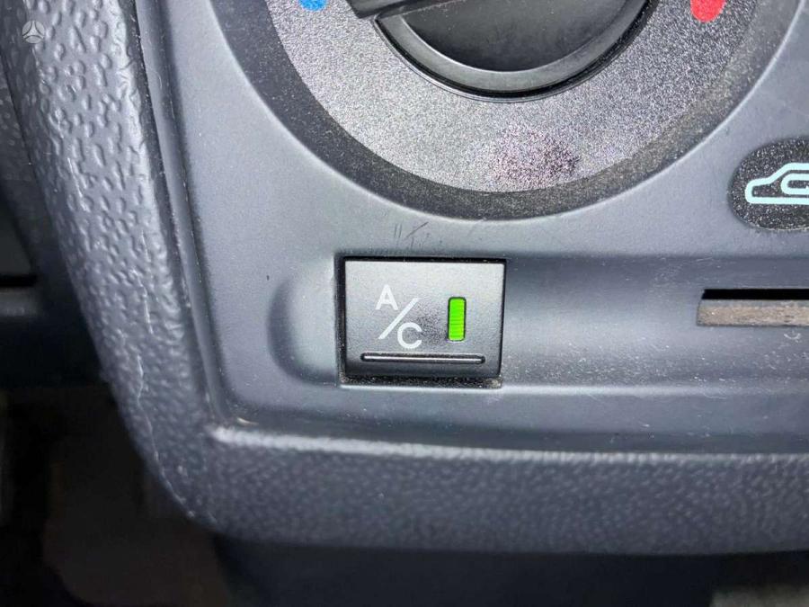 Zaļš Hyundai Getz 2003 Viļņa, ar dzinēja tilpumu 1.60 L un nobraukumu 166 tūkst. km par 800 €, foto 15 vietnē AUTOMOTO.COM.LV