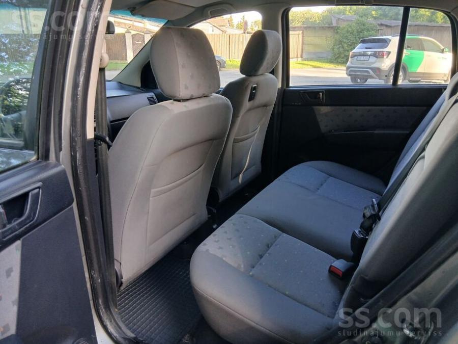 Pelēks Hyundai Getz 2004 Rīga, ar dzinēja tilpumu 1.40 L un nobraukumu 138 tūkst. km par 1200 €, foto 10 vietnē AUTOMOTO.COM.LV