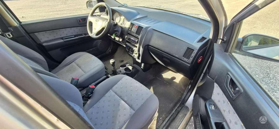 Grey Hyundai Getz 2004 in Vilnius, with an engine capacity of 1.49 L and mileage of 209 thousand km for 350 €, photo 14 on AUTOMOTO.COM.LV