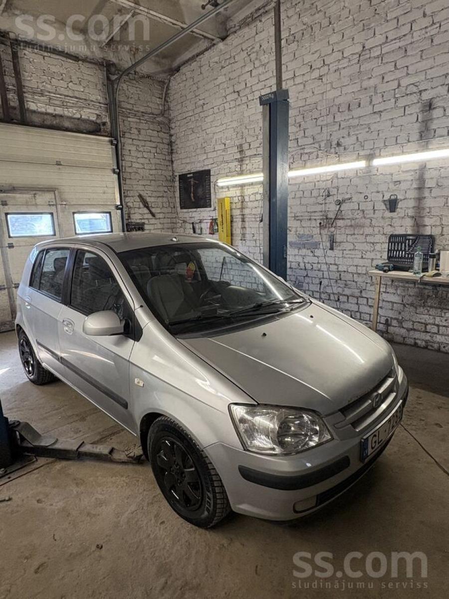 Pelēks Hyundai Getz 2004 Kuldīga, ar dzinēja tilpumu 1.40 L un nobraukumu 0 tūkst. km par 550 €, foto 1 vietnē AUTOMOTO.COM.LV