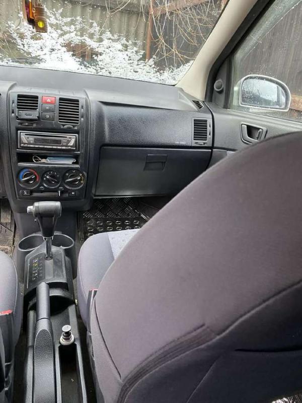 Pelēks Hyundai Getz 2005 Marijampole, ar dzinēja tilpumu 0.00 L un nobraukumu 258 tūkst. km par 800 €, foto 5 vietnē AUTOMOTO.COM.LV