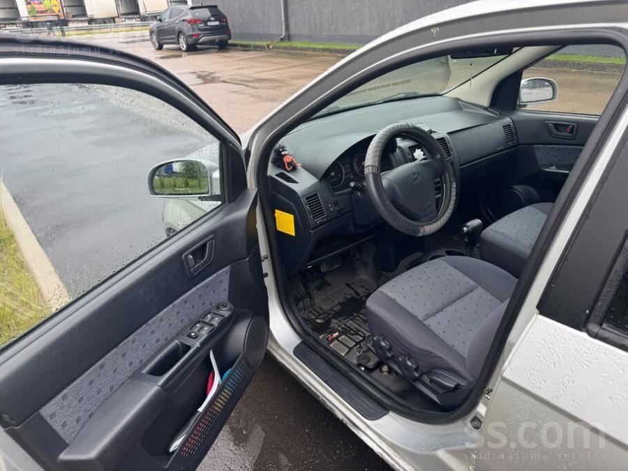 Pelēks Hyundai Getz 2005 Rīga, ar dzinēja tilpumu 1.40 L un nobraukumu 152 tūkst. km par 850 €, foto 10 vietnē AUTOMOTO.COM.LV
