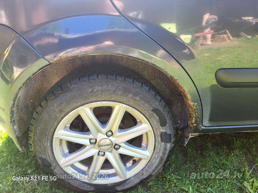 Pelēks Hyundai Getz 2006 Tartu, ar dzinēja tilpumu 1.50 L un nobraukumu 182 tūkst. km par 500 €, foto 5 vietnē AUTOMOTO.COM.LV