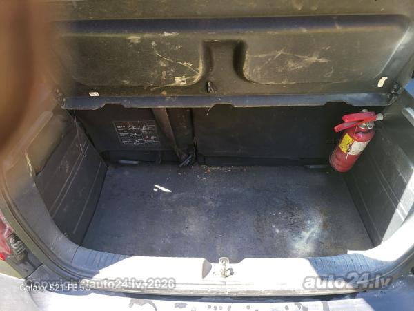 Pelēks Hyundai Getz 2006 Tartu, ar dzinēja tilpumu 1.50 L un nobraukumu 182 tūkst. km par 500 €, foto 7 vietnē AUTOMOTO.COM.LV