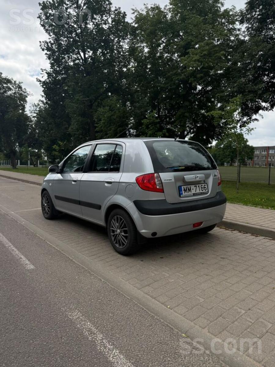 Pelēks Hyundai Getz 2006 Daugavpils, ar dzinēja tilpumu 1.40 L un nobraukumu 144 tūkst. km par 1700 €, foto 4 vietnē AUTOMOTO.COM.LV