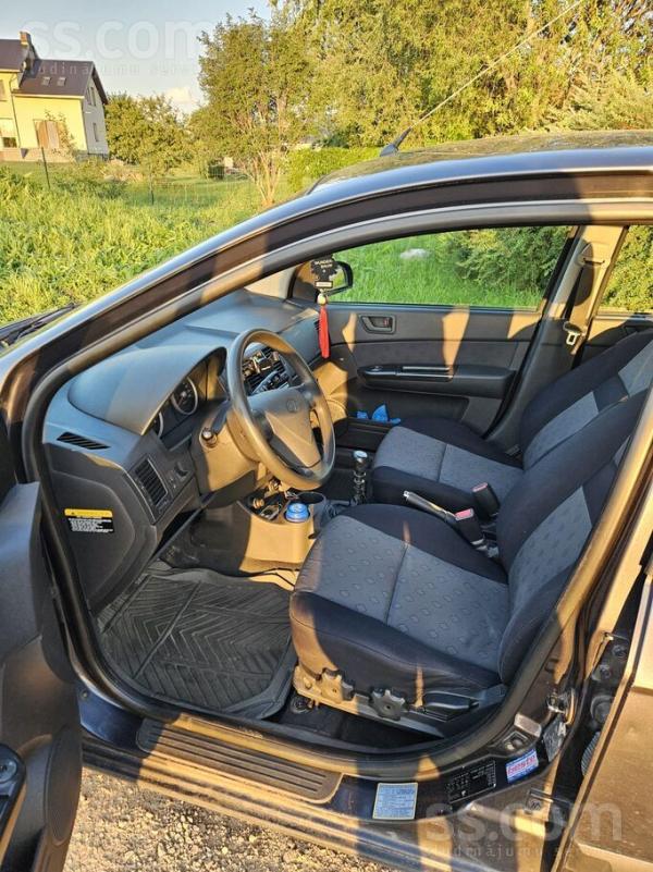 Pelēks Hyundai Getz 2006 Jēkabpils, ar dzinēja tilpumu 1.50 L un nobraukumu 197 tūkst. km par 1550 €, foto 6 vietnē AUTOMOTO.COM.LV