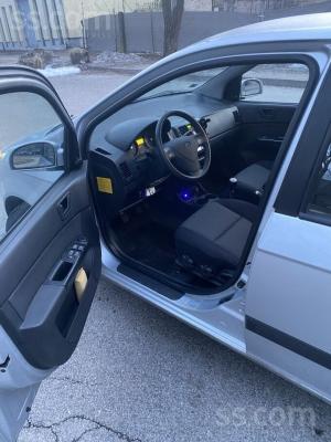 Pelēks Hyundai Getz 2006 Rīga, ar dzinēja tilpumu 1.40 L un nobraukumu 105 tūkst. km par 1300 €, foto 8 vietnē AUTOMOTO.COM.LV