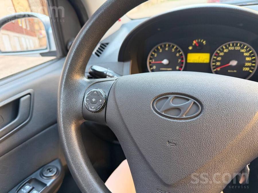 Pelēks Hyundai Getz 2006 Rīga, ar dzinēja tilpumu 1.40 L un nobraukumu 105 tūkst. km par 1300 €, foto 12 vietnē AUTOMOTO.COM.LV