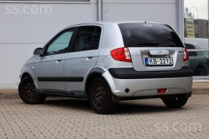 Pelēks Hyundai Getz 2007 Rīga, ar dzinēja tilpumu 1.40 L un nobraukumu 0 tūkst. km par 995 €, foto 4 vietnē AUTOMOTO.COM.LV