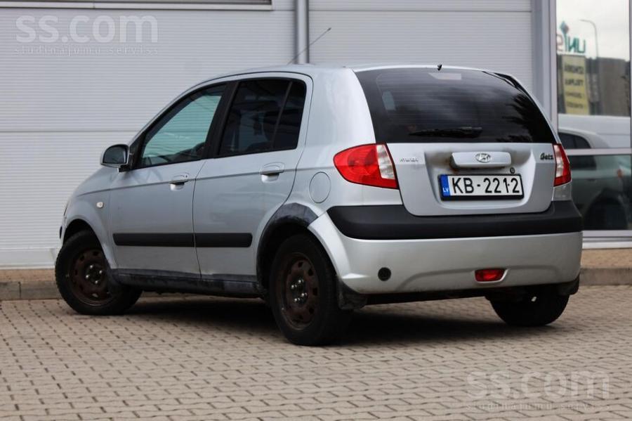 Pelēks Hyundai Getz 2007 Rīga, ar dzinēja tilpumu 1.40 L un nobraukumu 0 tūkst. km par 995 €, foto 4 vietnē AUTOMOTO.COM.LV