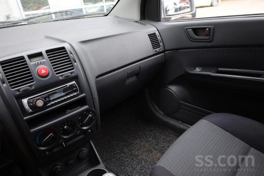 Pelēks Hyundai Getz 2007 Rīga, ar dzinēja tilpumu 1.40 L un nobraukumu 0 tūkst. km par 995 €, foto 7 vietnē AUTOMOTO.COM.LV