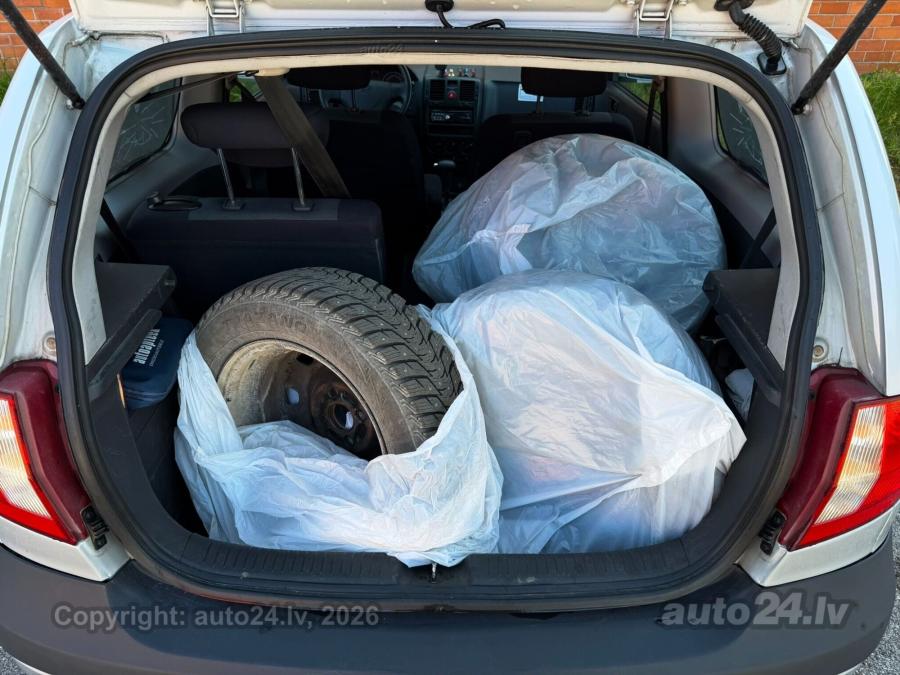 Grey Hyundai Getz 2007 in Tallinn, with an engine capacity of 1.40 L and mileage of 194 thousand km for 950 €, photo 15 on AUTOMOTO.COM.LV