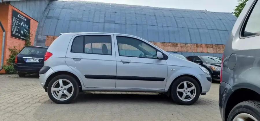 Pelēks Hyundai Getz 2008 Valmiera, ar dzinēja tilpumu 1.50 L un nobraukumu 143 tūkst. km par 1400 €, foto 3 vietnē AUTOMOTO.COM.LV