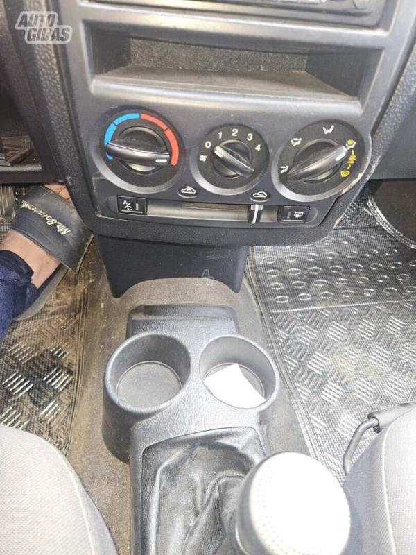 Sarkans Hyundai Getz 2005 Vilkaviškis, ar dzinēja tilpumu 1.50 L un nobraukumu 206 tūkst. km par 499 €, foto 5 vietnē AUTOMOTO.COM.LV
