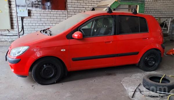 Sarkans Hyundai Getz 2006 Rīga, ar dzinēja tilpumu 1.40 L un nobraukumu 147 tūkst. km par 400 €, foto 2 vietnē AUTOMOTO.COM.LV