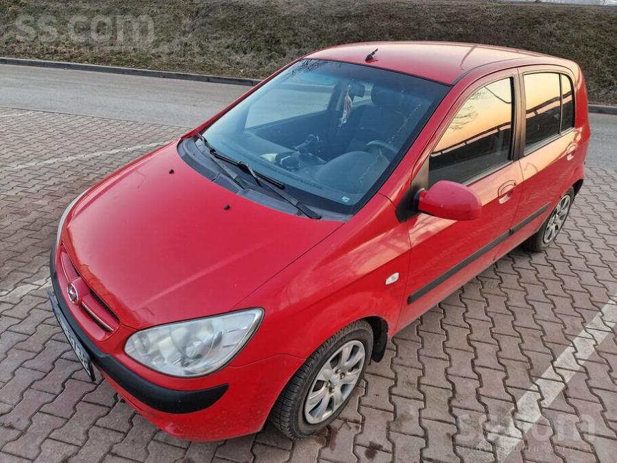 Red Hyundai Getz 2006 in Daugavpils, with an engine capacity of 1.40 L and mileage of 172 thousand km for 550 €, photo 1 on AUTOMOTO.COM.LV