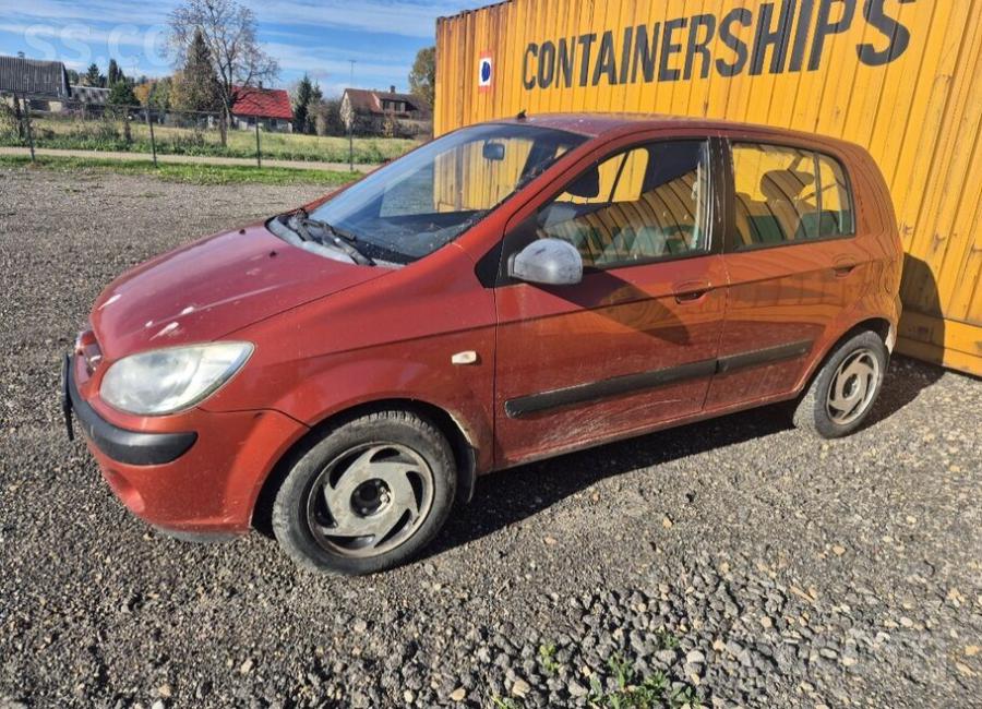 Red Hyundai Getz 2006 in Jekabpils, with an engine capacity of 1.40 L and mileage of 230 thousand km for 520 €, photo 4 on AUTOMOTO.COM.LV