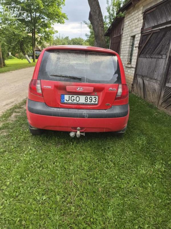 Red Hyundai Getz 2007 in Ukmerge, with an engine capacity of 1.50 L and mileage of 250 thousand km for 450 €, photo 1 on AUTOMOTO.COM.LV