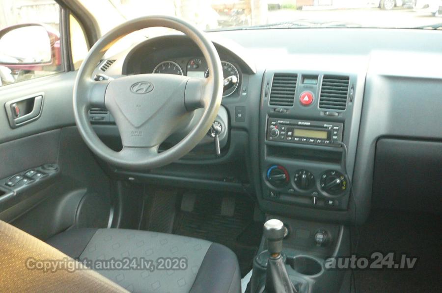 Red Hyundai Getz 2008 in Johvi, with an engine capacity of 1.40 L and mileage of 136 thousand km for 1600 €, photo 4 on AUTOMOTO.COM.LV