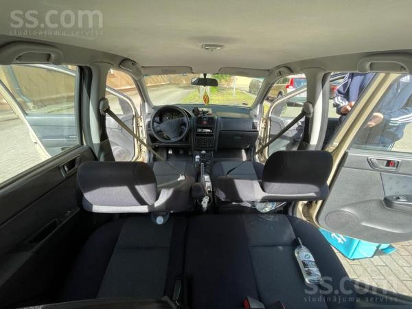 Dzeltens Hyundai Getz 2006 Rīga, ar dzinēja tilpumu 1.40 L un nobraukumu 183 tūkst. km par 1550 €, foto 9 vietnē AUTOMOTO.COM.LV