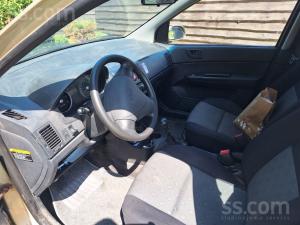 Yellow Hyundai Getz 2008 in Riga, with an engine capacity of 1.50 L and mileage of 270 thousand km for 850 €, photo 6 on AUTOMOTO.COM.LV