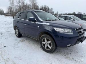 Blue Hyundai Grand Santa Fe 2006 in Birzai, with an engine capacity of 2.19 L and mileage of 333 thousand km for 1600 €, photo 4 on AUTOMOTO.COM.LV