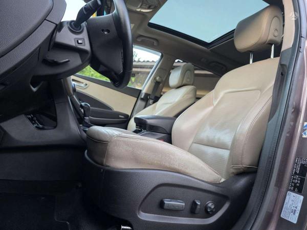 Brūns Hyundai Grand Santa Fe 2015 Utena, ar dzinēja tilpumu 2.20 L un nobraukumu 339 tūkst. km par 6900 €, foto 6 vietnē AUTOMOTO.COM.LV