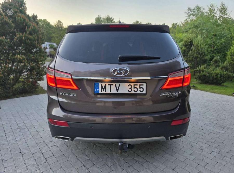 Brūns Hyundai Grand Santa Fe 2015 Utena, ar dzinēja tilpumu 2.20 L un nobraukumu 339 tūkst. km par 6900 €, foto 6 vietnē AUTOMOTO.COM.LV