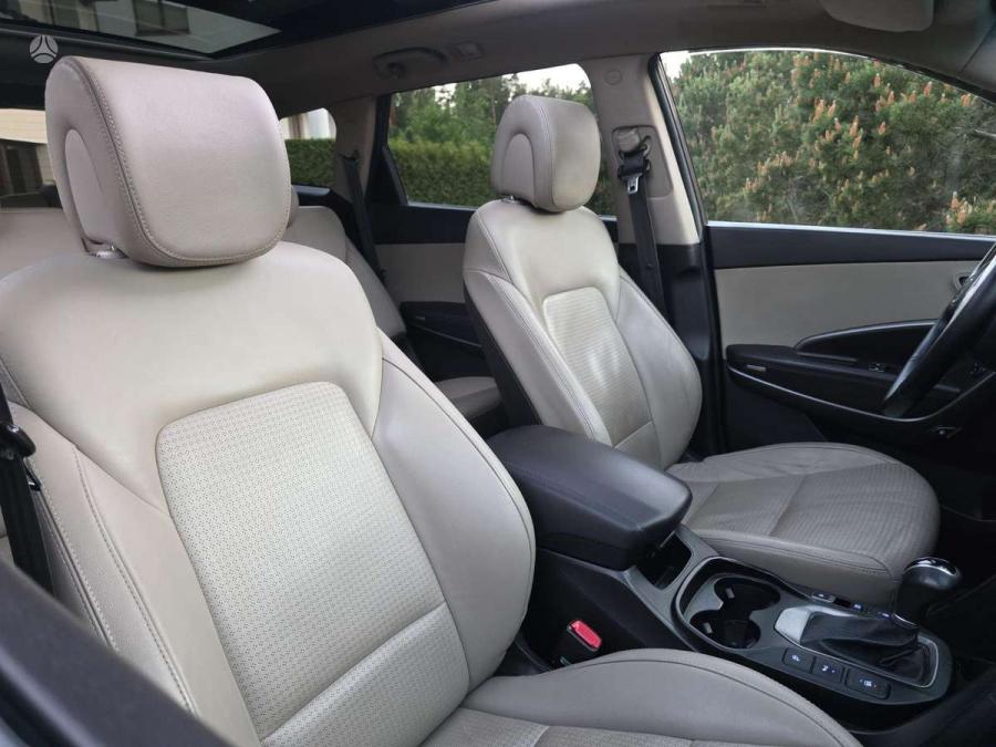 Brūns Hyundai Grand Santa Fe 2015 Utena, ar dzinēja tilpumu 2.20 L un nobraukumu 339 tūkst. km par 6900 €, foto 8 vietnē AUTOMOTO.COM.LV