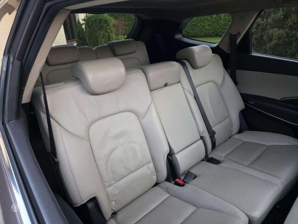 Brūns Hyundai Grand Santa Fe 2015 Utena, ar dzinēja tilpumu 2.20 L un nobraukumu 339 tūkst. km par 6900 €, foto 10 vietnē AUTOMOTO.COM.LV