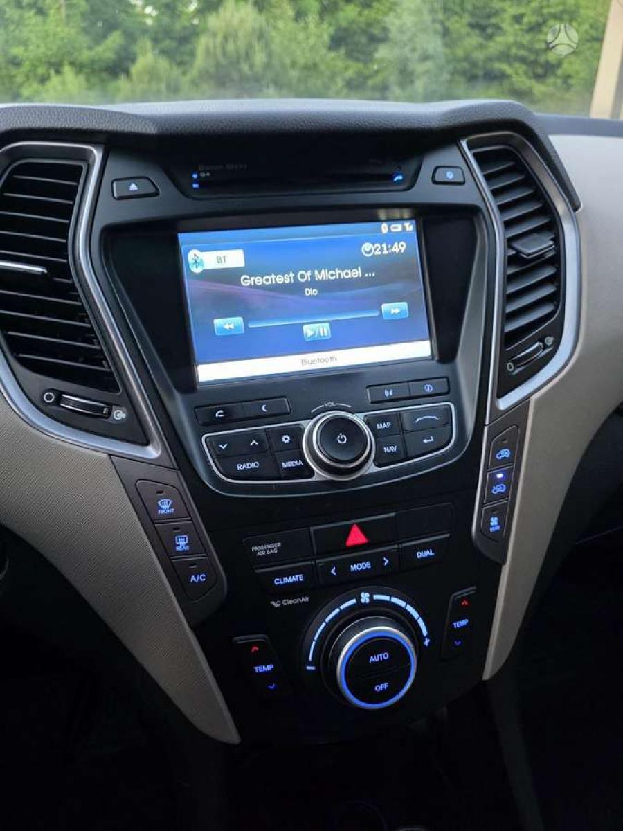Brūns Hyundai Grand Santa Fe 2015 Utena, ar dzinēja tilpumu 2.20 L un nobraukumu 339 tūkst. km par 6900 €, foto 21 vietnē AUTOMOTO.COM.LV