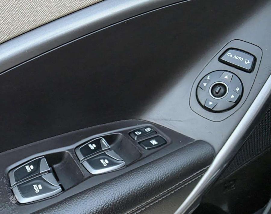 Brūns Hyundai Grand Santa Fe 2015 Utena, ar dzinēja tilpumu 2.20 L un nobraukumu 339 tūkst. km par 6900 €, foto 29 vietnē AUTOMOTO.COM.LV