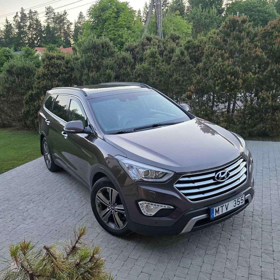 Brūns Hyundai Grand Santa Fe 2015 Utena, ar dzinēja tilpumu 2.20 L un nobraukumu 339 tūkst. km par 6900 €, foto 31 vietnē AUTOMOTO.COM.LV